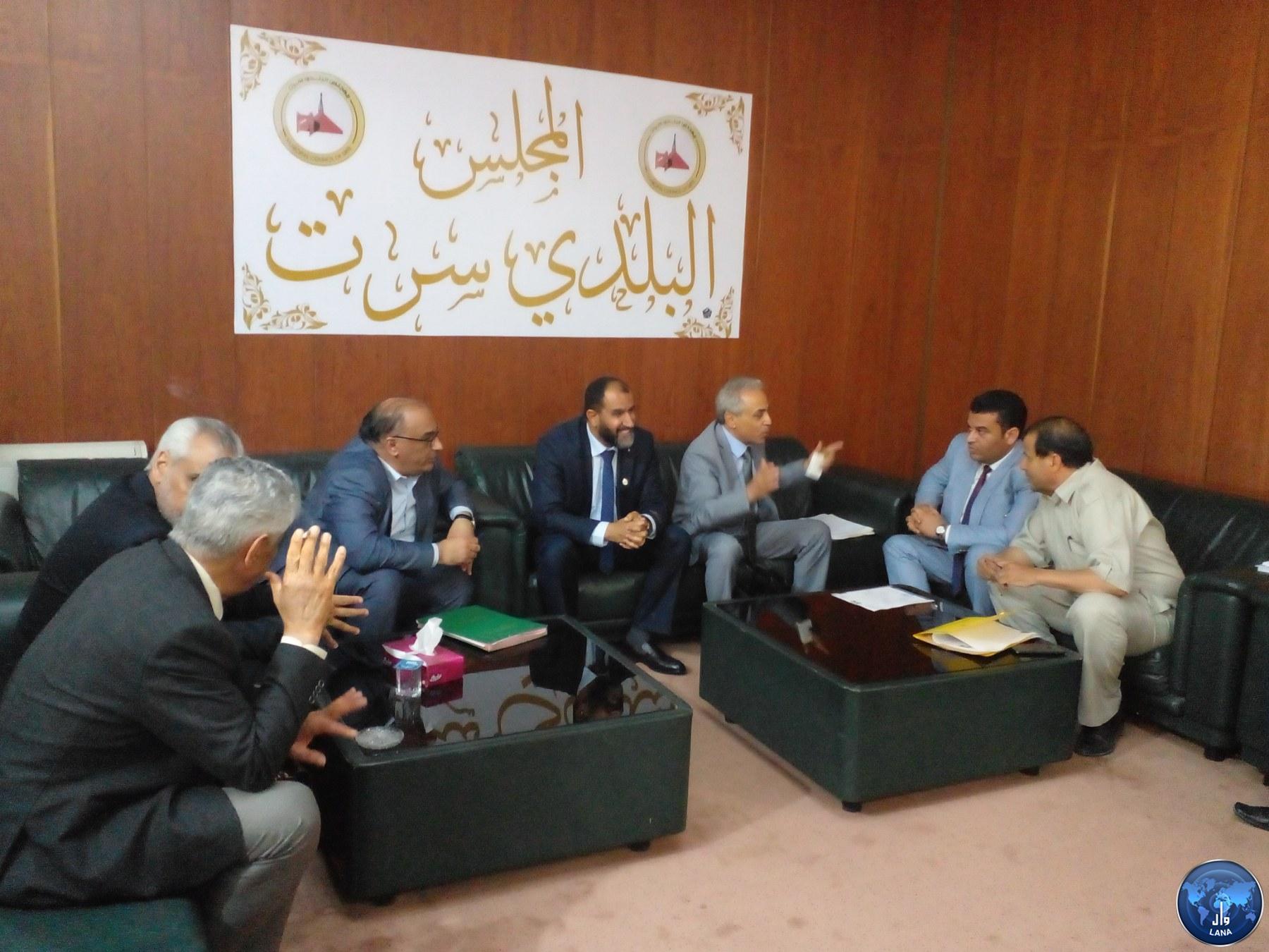 وكالة الأنباء الليبية فرع ديوان المحاسبة بسرت يتسلم قطعة ارض لإنشاء